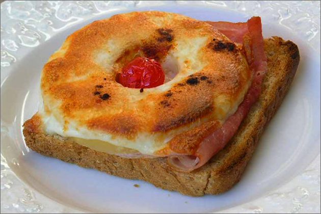 Tosta de jamón, piña y queso ⋆ Cocina para Torpes